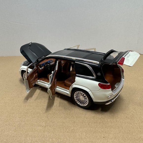 Toys | 124 Maybach Glsclass Gls60 Diecast Led Headlight Tail Light ...